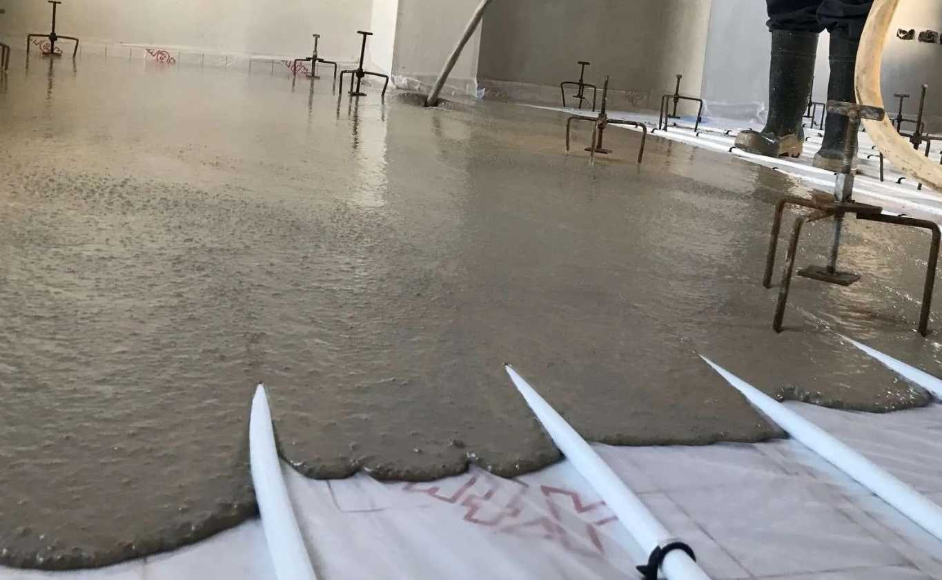 What is Floor Screed? | Why is it compatible with UFH Systems?